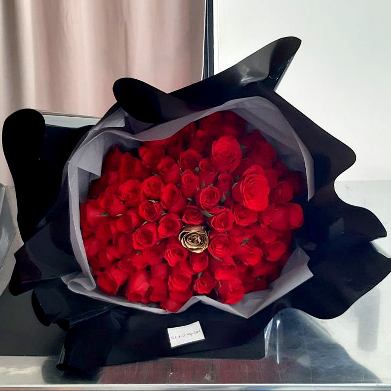 AMORA Rose Bouquet | 100 Rose Bouquet | Florist KL and Johor – Heva ...