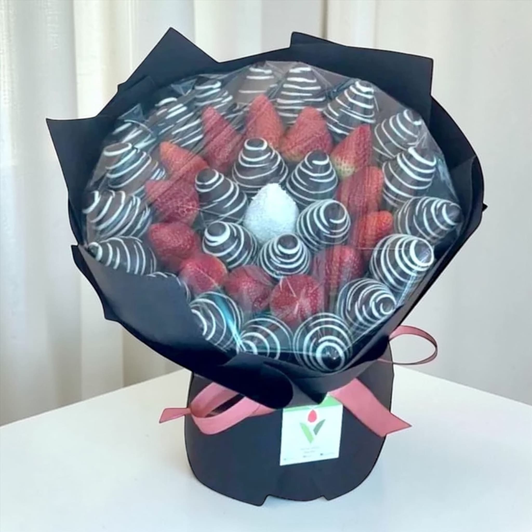 FRANK Chocolate Strawberry Bouquet | Anniversary KL | Heva Gifts