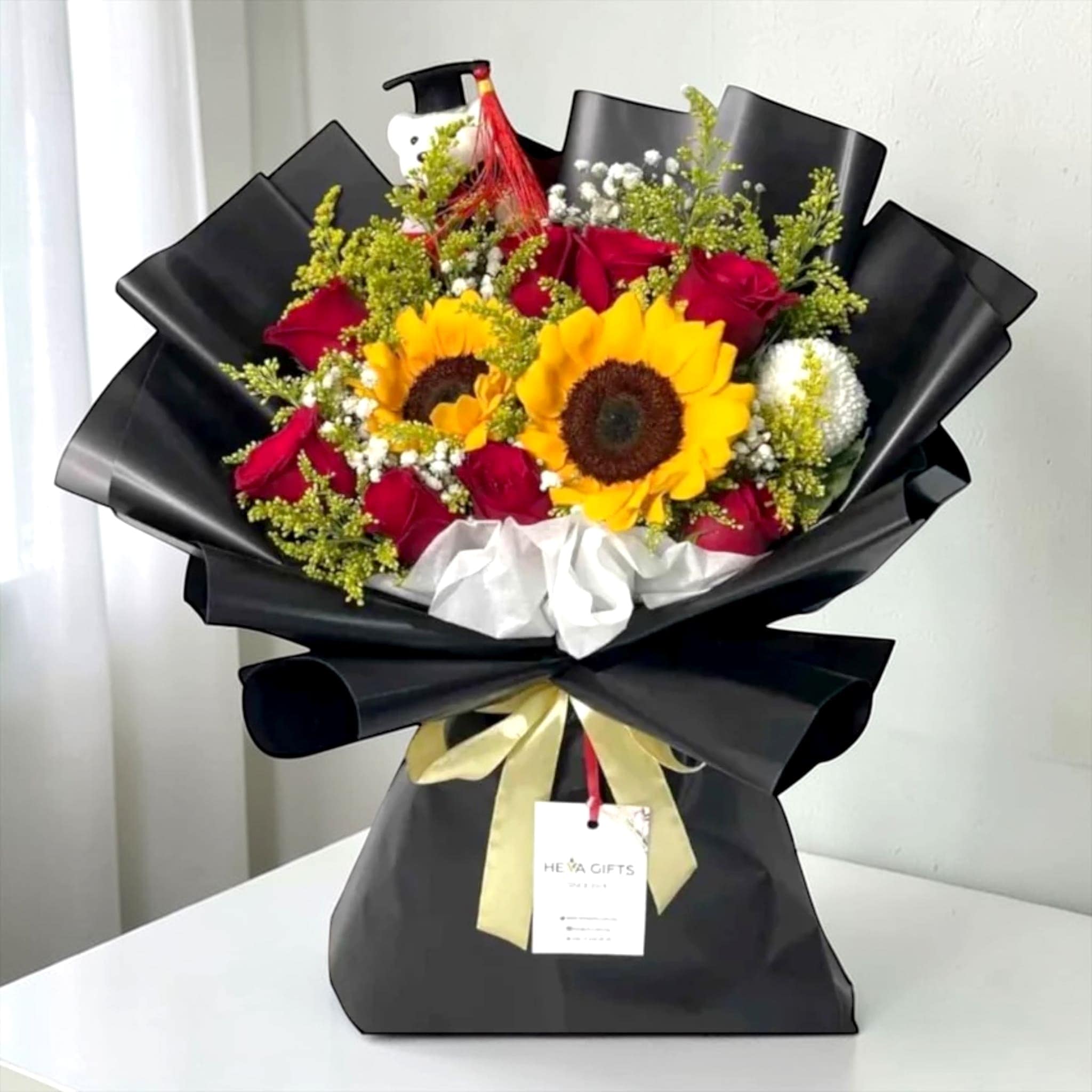 GRADUATION BOUQUET #9 – Heva Gifts Sdn.Bhd (1490300-U)