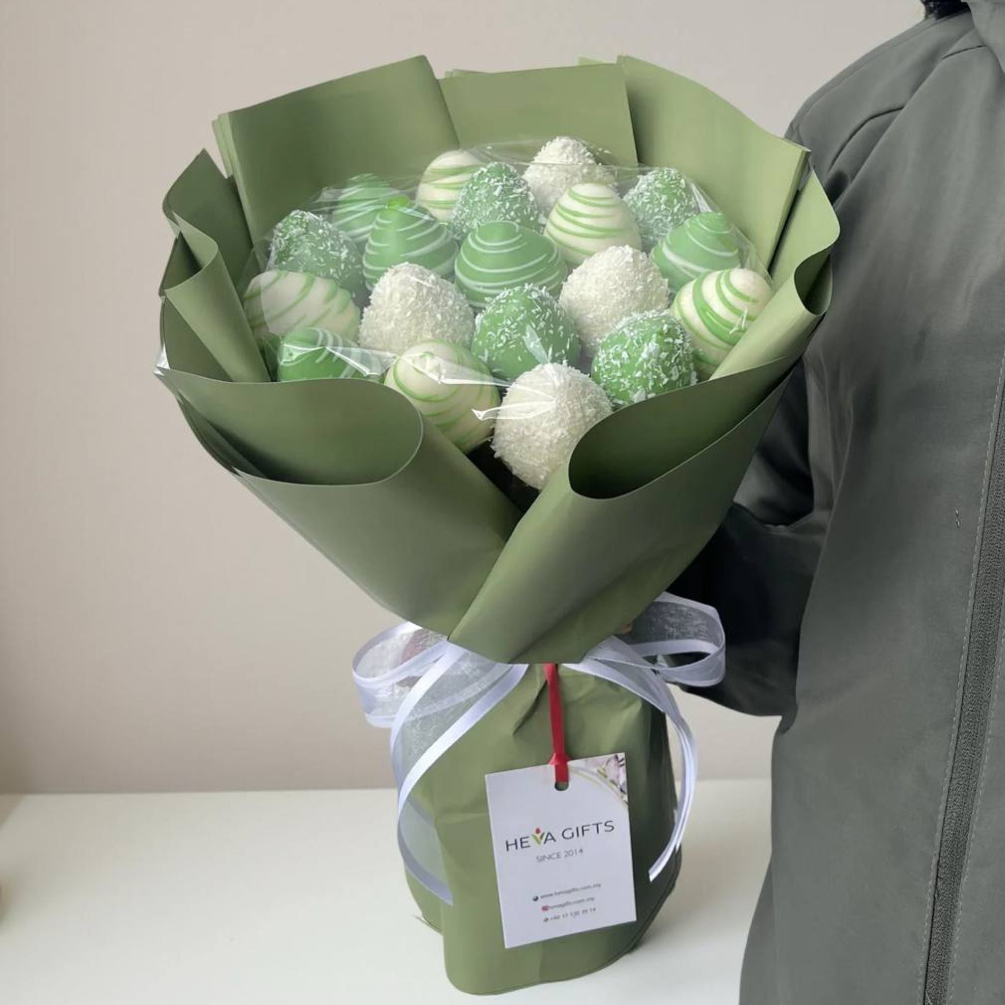 JOAN Chocolate Bouquet | Birthday and Anniversary Gifts | Heva Gifts ...