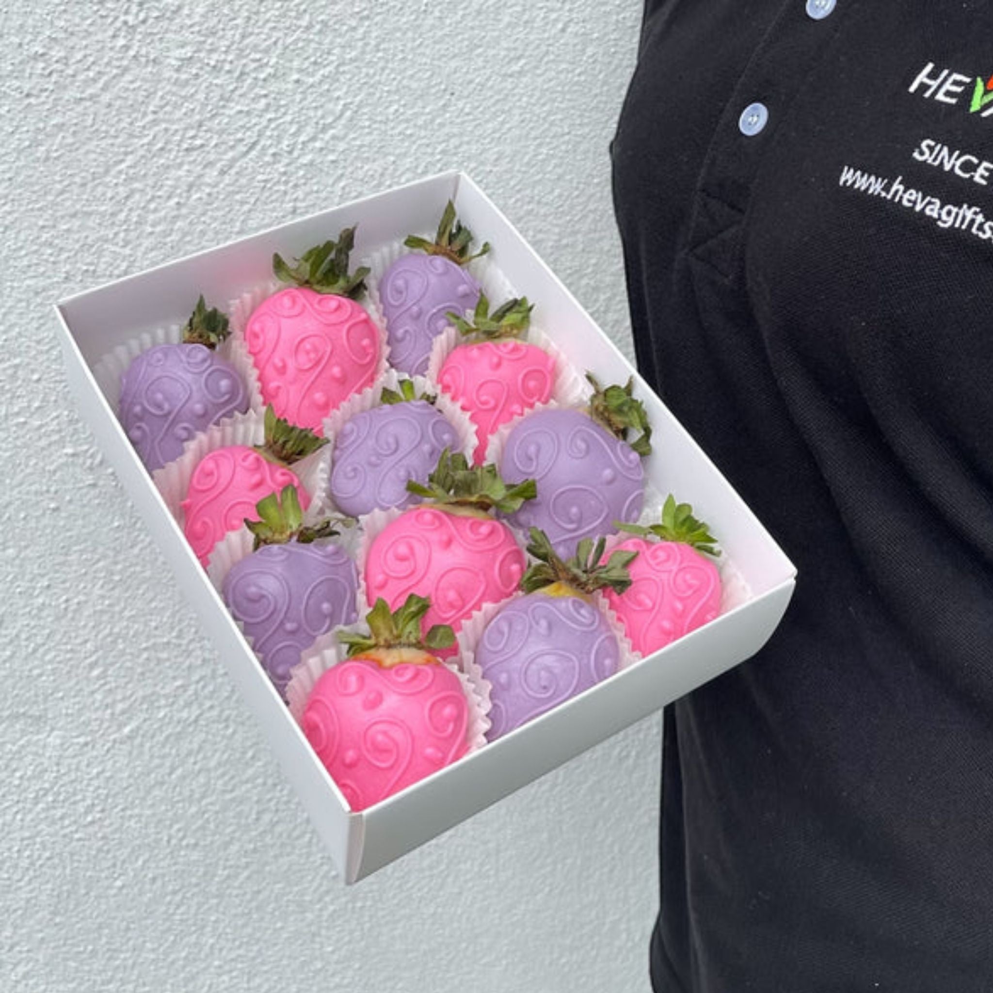 TEEFANI CHOCOLATE DIPPED STRAWBERRIES | Birthday Gifts for Her | Flora ...