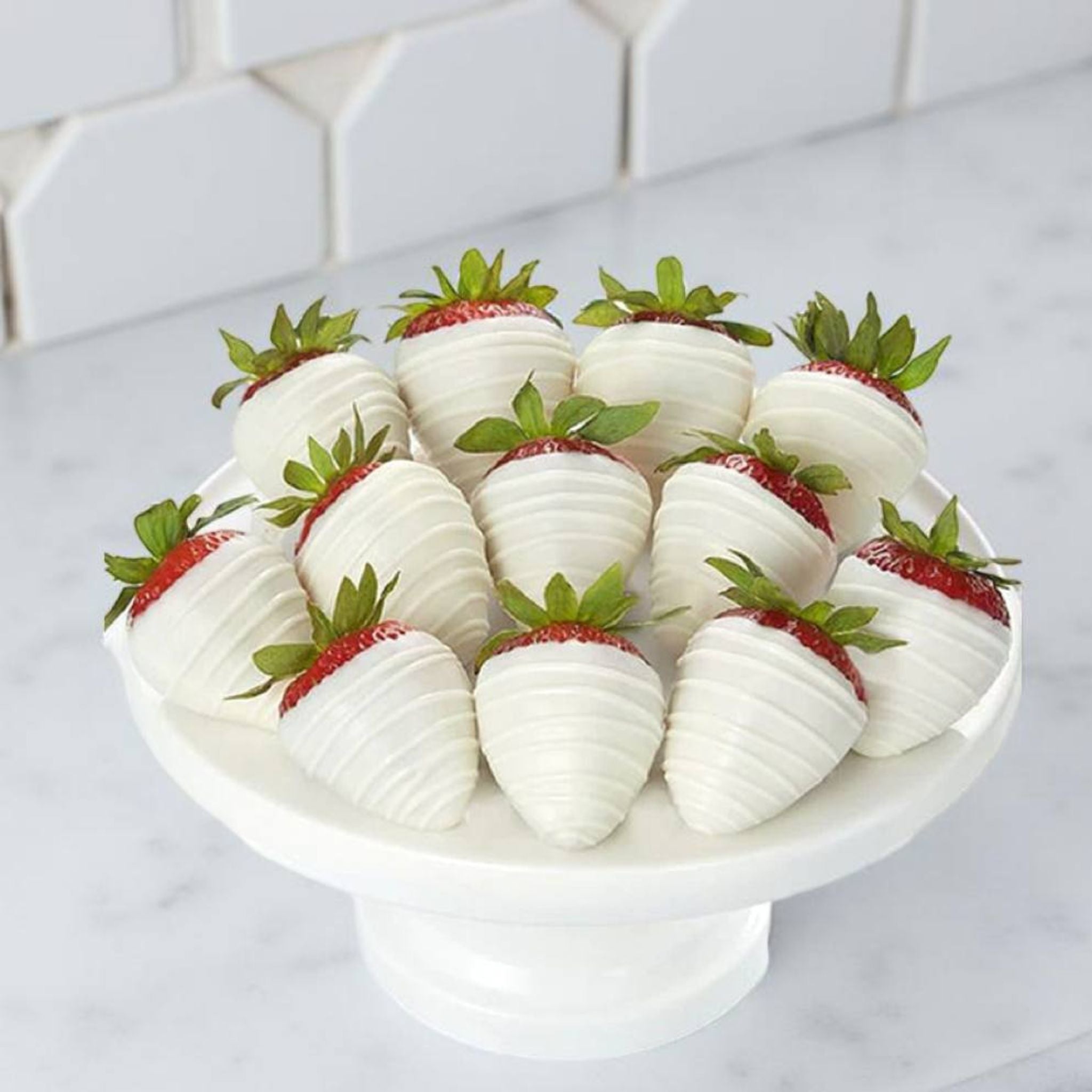 PEARL WHITE CHOCOLATE DIPPED STRAWBERRIES | Birthday Chocolate | Heva ...